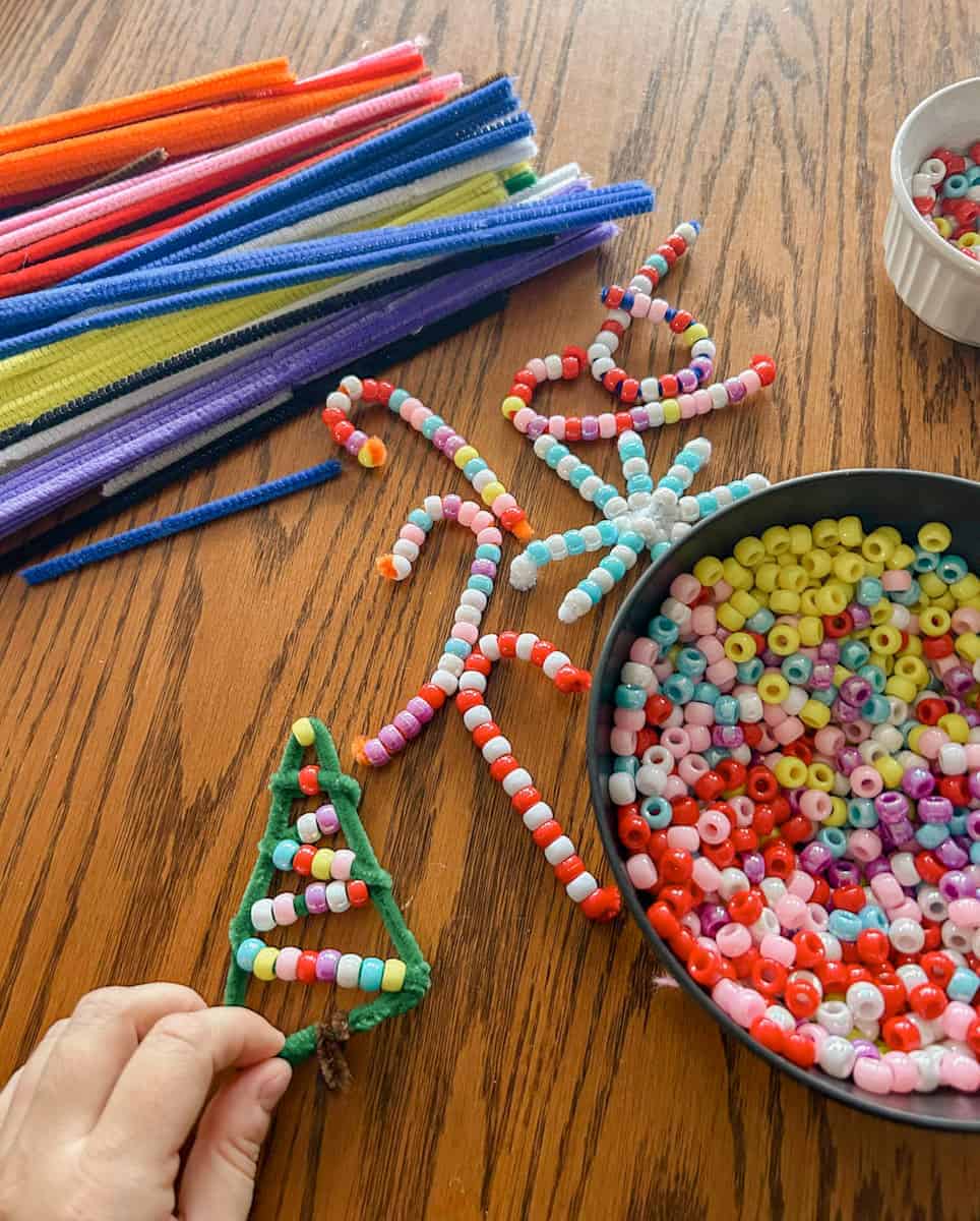 How To Make A Pipe Cleaner Christmas Tree Ornament - Fox Farm Home