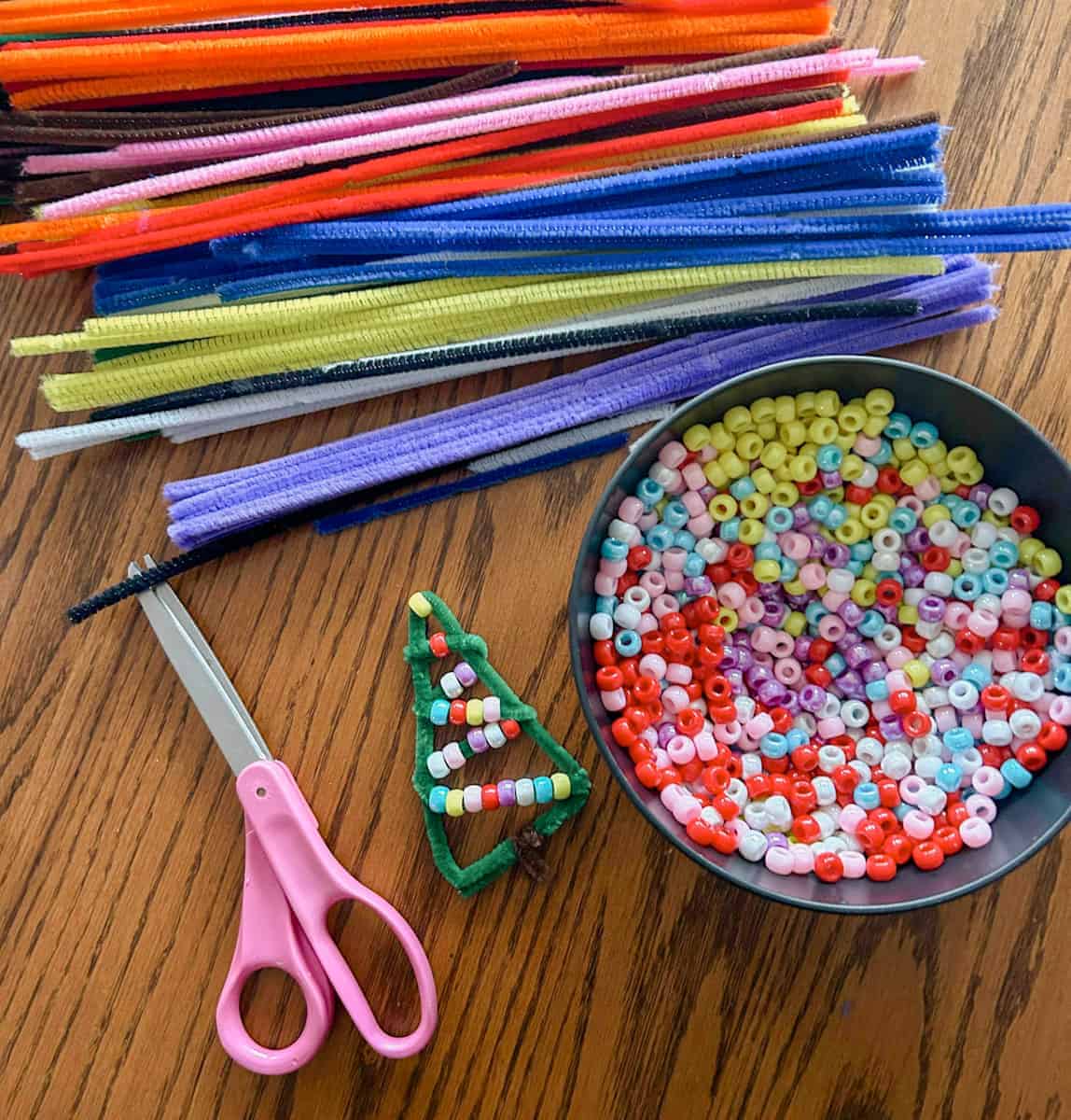 How To Make A Pipe Cleaner Christmas Tree Ornament - Fox Farm Home