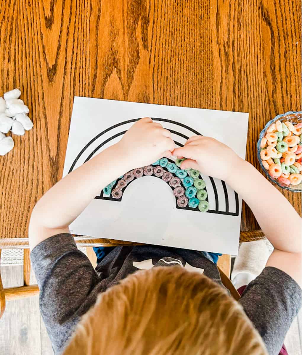Fruit Loops Rainbow Craft- A Color Matching Activity - Fox Farm Home