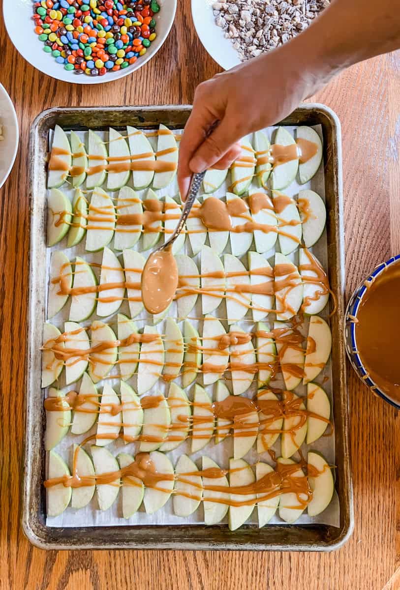 Sheet Pan Caramel Apples Recipe - Fox Farm Home