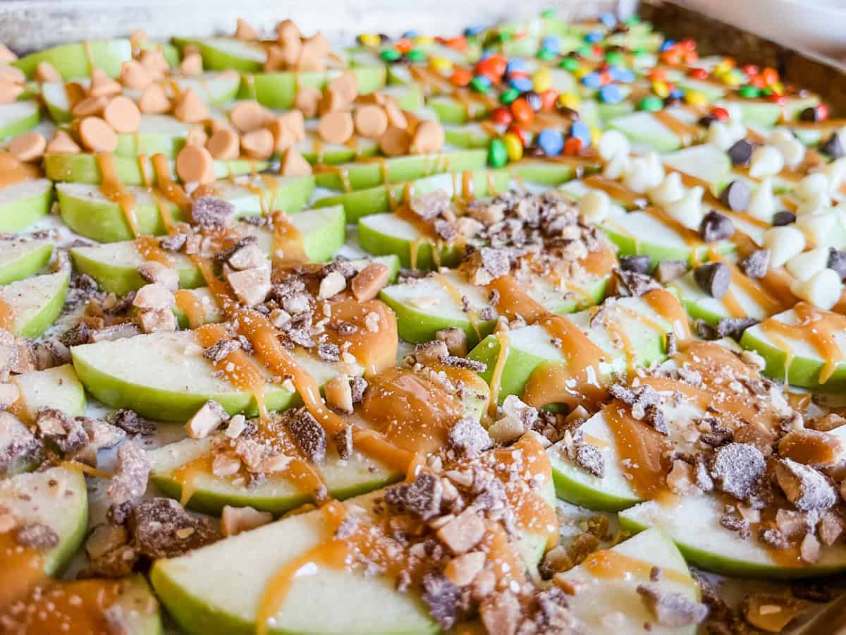 Sheet Pan Caramel Apples Recipe - Fox Farm Home