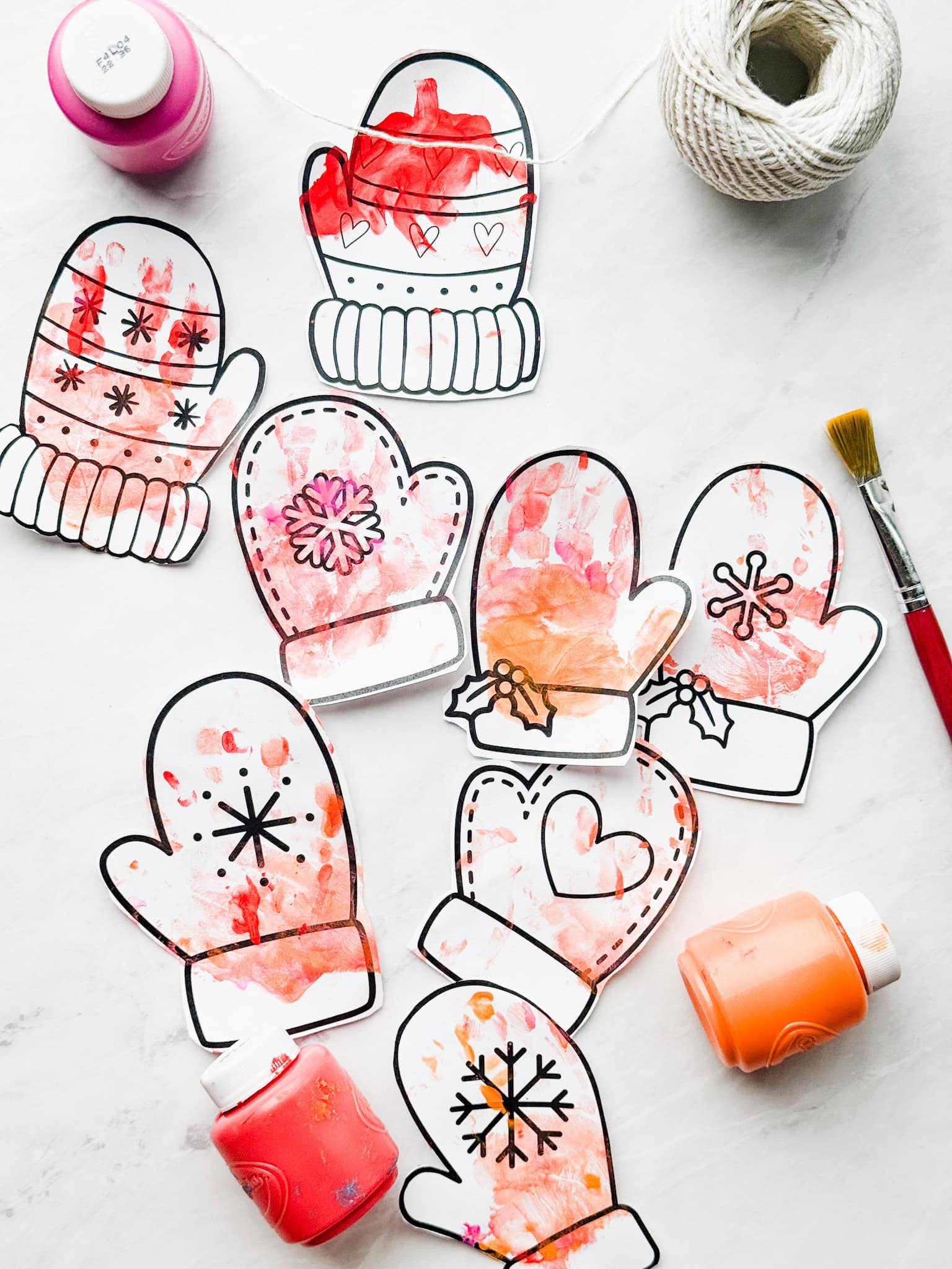 Mitten Garland Craft For Kids (Free Printable Template) - Fox Farm Home