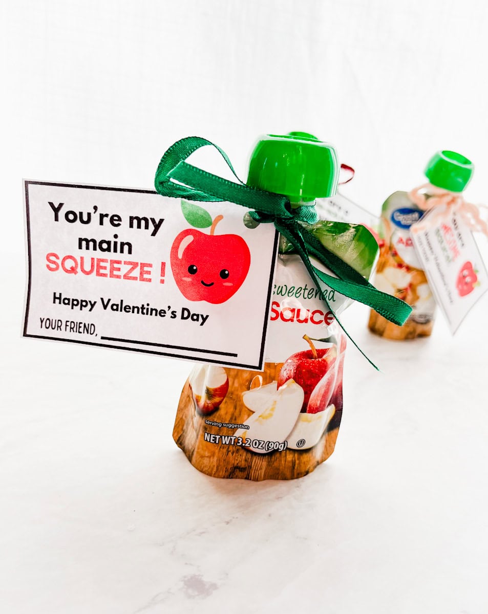 Applesauce Pouch Valentines for Toddlers (Free Printable) - Fox Farm Home